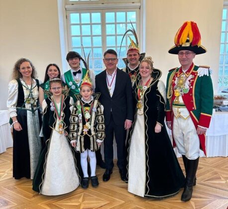 Prinzenpaare der TG Ober-Roden zu Besuch beim Ministerpräsidenten ...