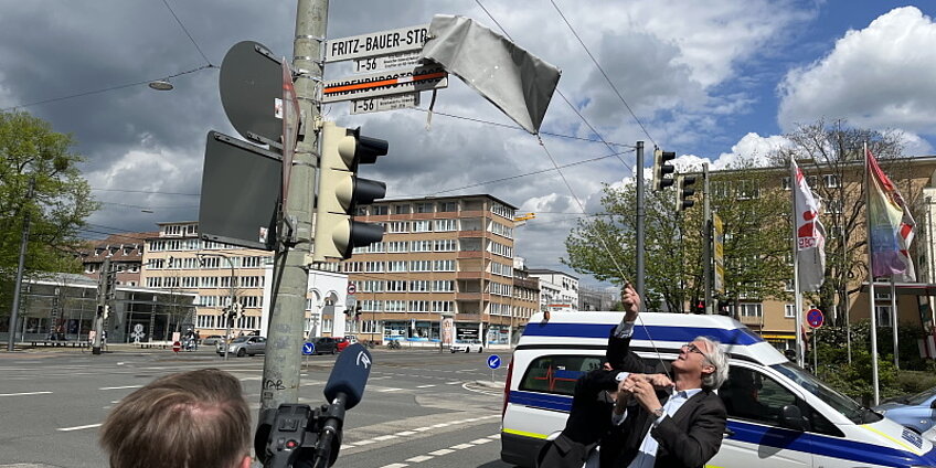 Fritz Bauer statt Hindenburg: Umbenennung Darmstädter Straßen hat ...